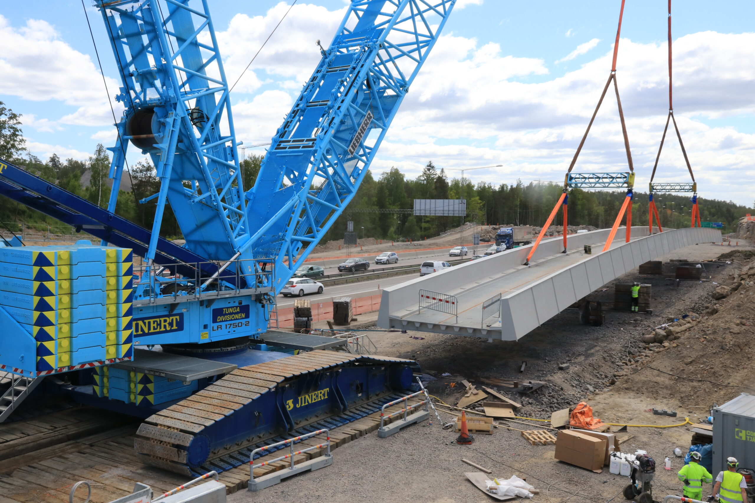 Avancerat brolyft i Vårby Backe - Tidningen Stålbyggnad